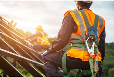 What are the risks of working at height? | Beck